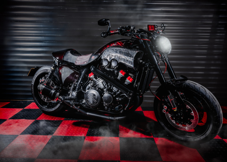 Mad Max: Yamaha V-Max 1200 Custom – BikeBound