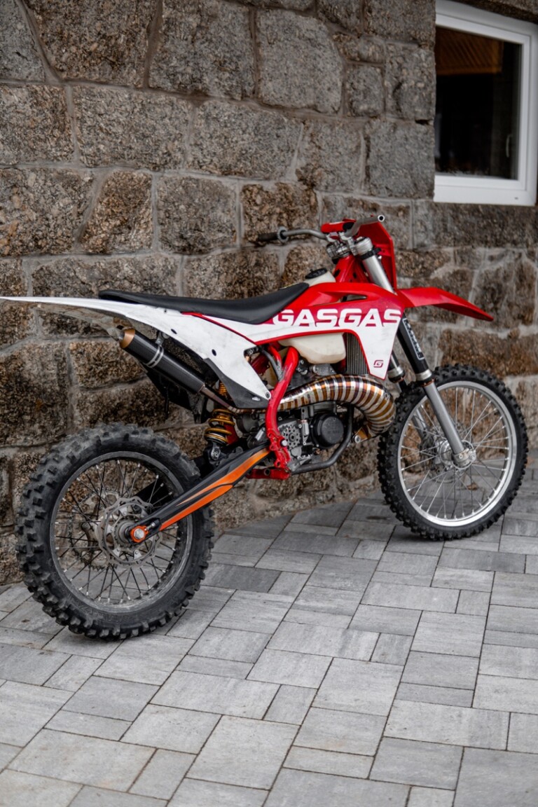 MEGASGAS: 700cc Two-Stroke Supermoto! – BikeBound