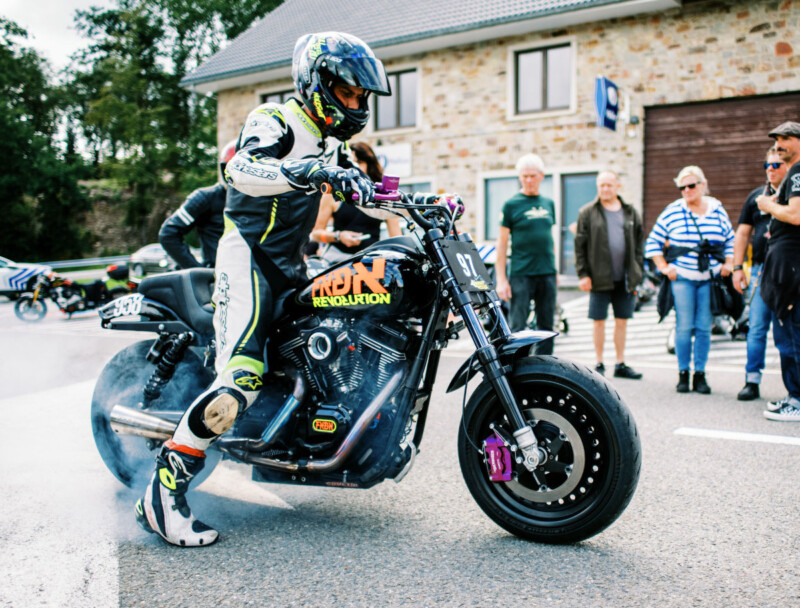 2Crazy: Supercharged Indian Chieftain Drag Bike! – BikeBound