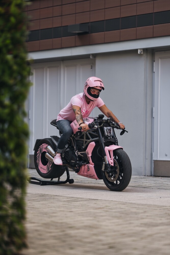 “Flamänko” Dragster: Ducati XDiavel Sprint Racer – BikeBound