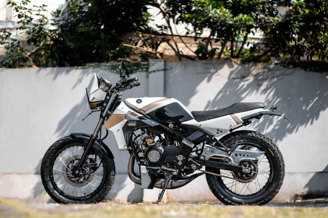 Smoky Sprinter: Kawasaki Ninja 150R Street Tracker – BikeBound