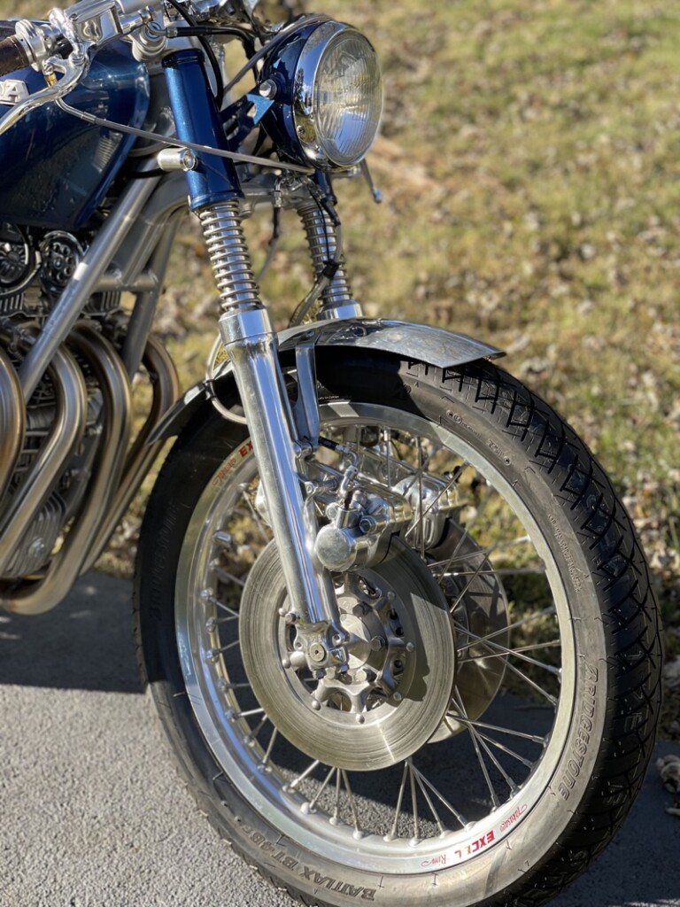 The Perfect Café Racer: Honda CB550 “Sapphire” – BikeBound