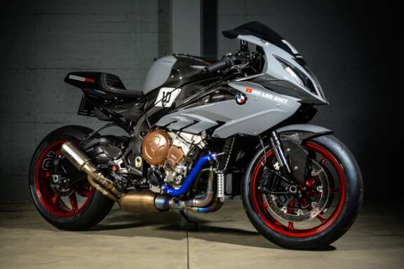 Super Short RR: “SSR10” BMW S1000RR Custom – BikeBound