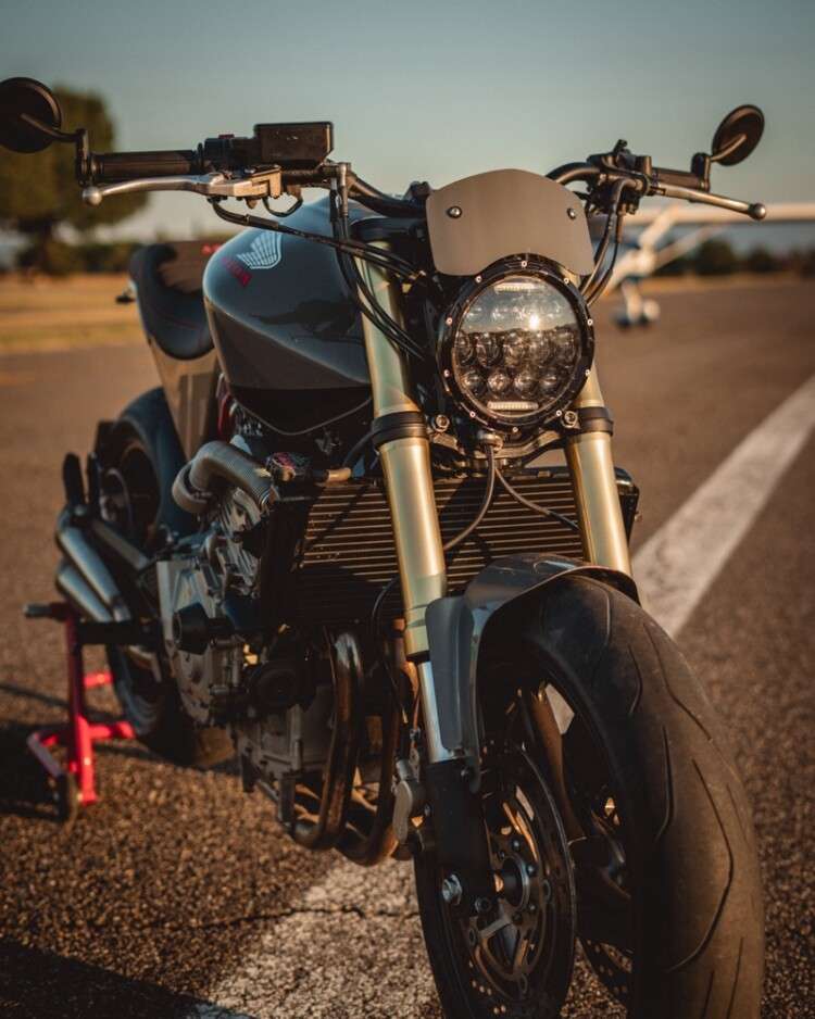 Custom Fighter: Honda Hornet 600 Custom – BikeBound