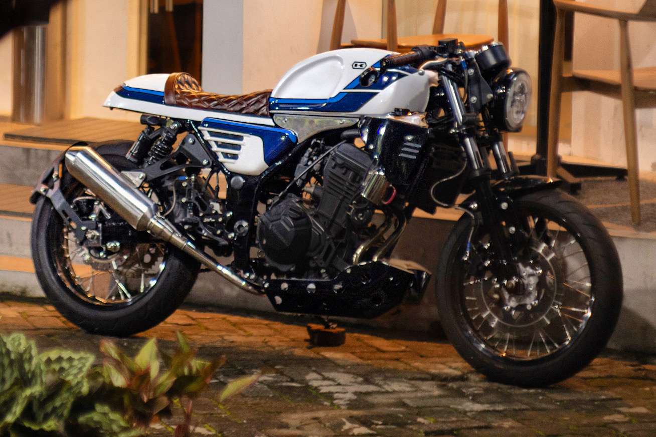 Kawasaki Cafe Racers – BikeBound