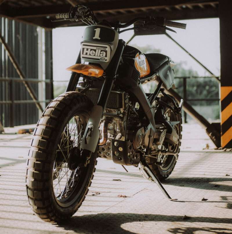Yamaha XSR155 Scrambler / Tracker – BikeBound – lickscycles.com