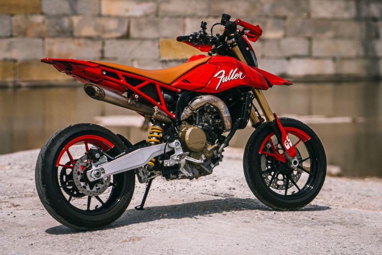 Hyper Mono 659: Custom Ducati Hypermotard 698 Mono – BikeBound