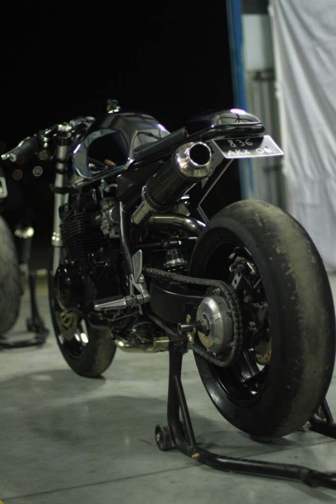 Chromium Queen: Kawasaki ZR-7 Café Racer – BikeBound