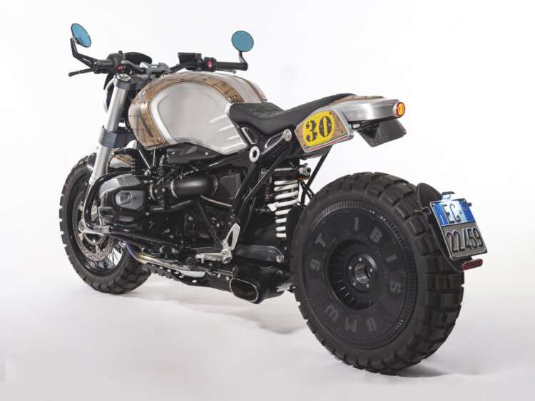 Built Like a Tank: BMW R nineT “IBIS” – BikeBound