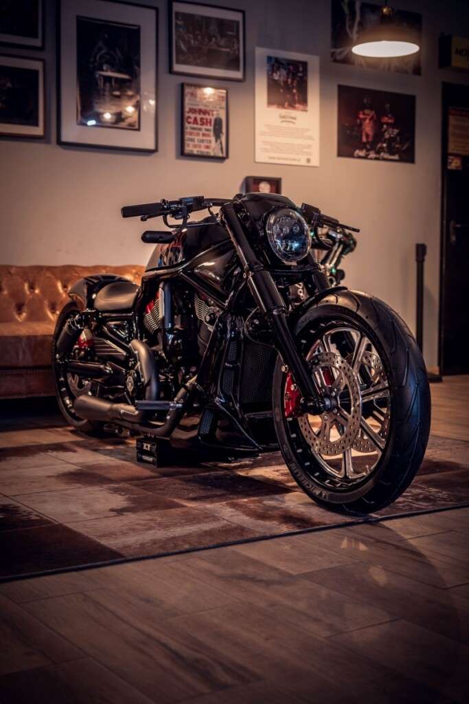Stealth Bomber: Harley V-Rod “Nighthawk” – BikeBound