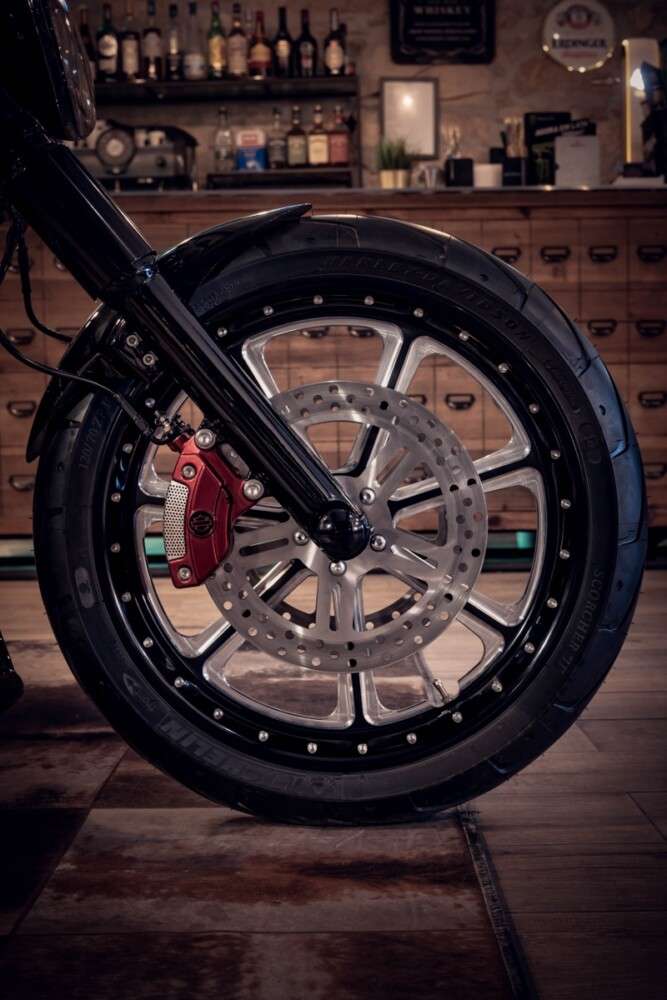 Stealth Bomber: Harley V-Rod “Nighthawk” – BikeBound