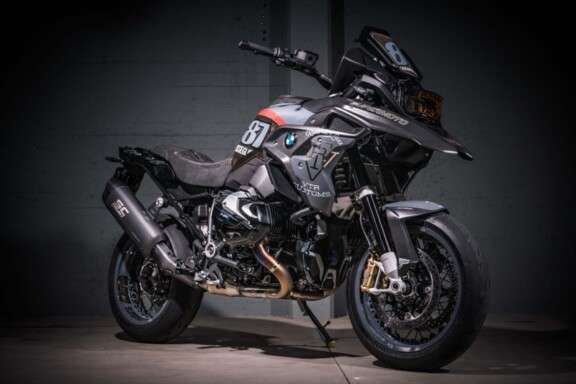 Tarmac Attack: BMW R1250GS Supermoto – BikeBound