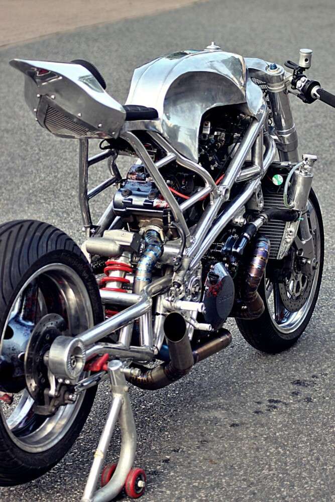 Hunting Werewolves: “Silver Bullet” Suzuki TL1000 Sprint Racer – BikeBound