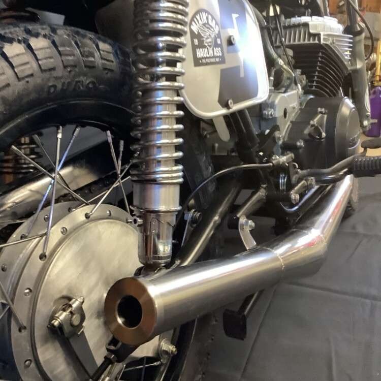 The Silver Bullet: Suzuki GT250 – BikeBound