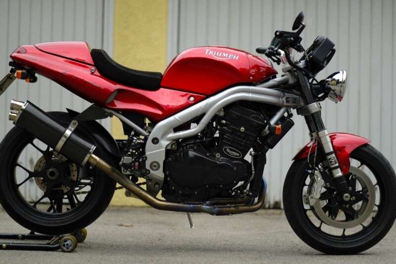 Twin Triples: Triumph T509 Speed Triple Restomods – BikeBound