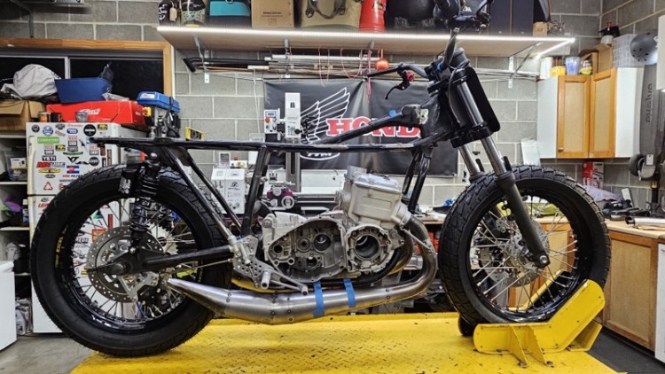 Holy Smoke: Suzuki GT750 Street Tracker – BikeBound