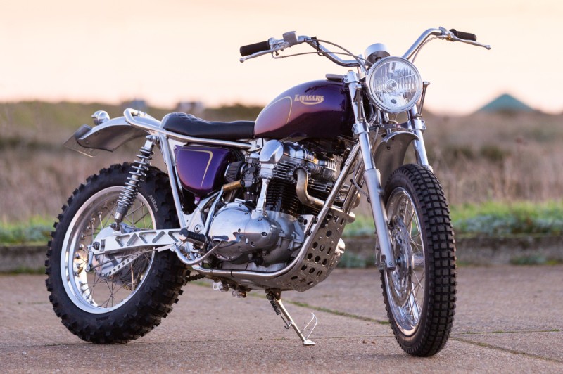 Spitfire-like Howl: Kawasaki W650 “The Last Sled” – BikeBound