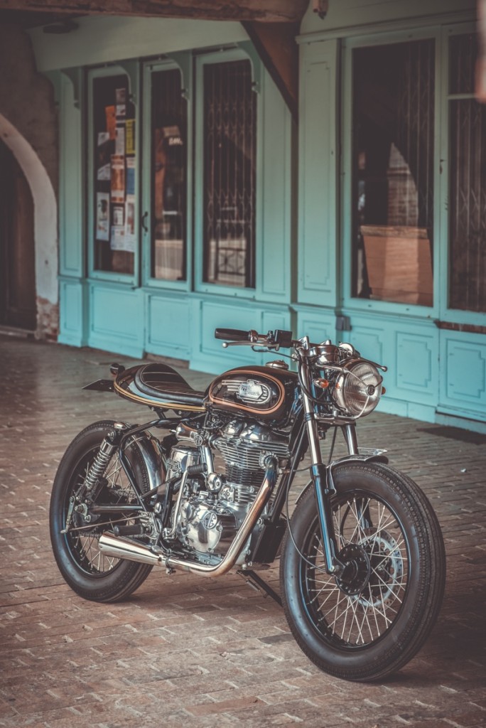 Black Bullet: Royal Enfield Bullet 500 Café Racer – BikeBound