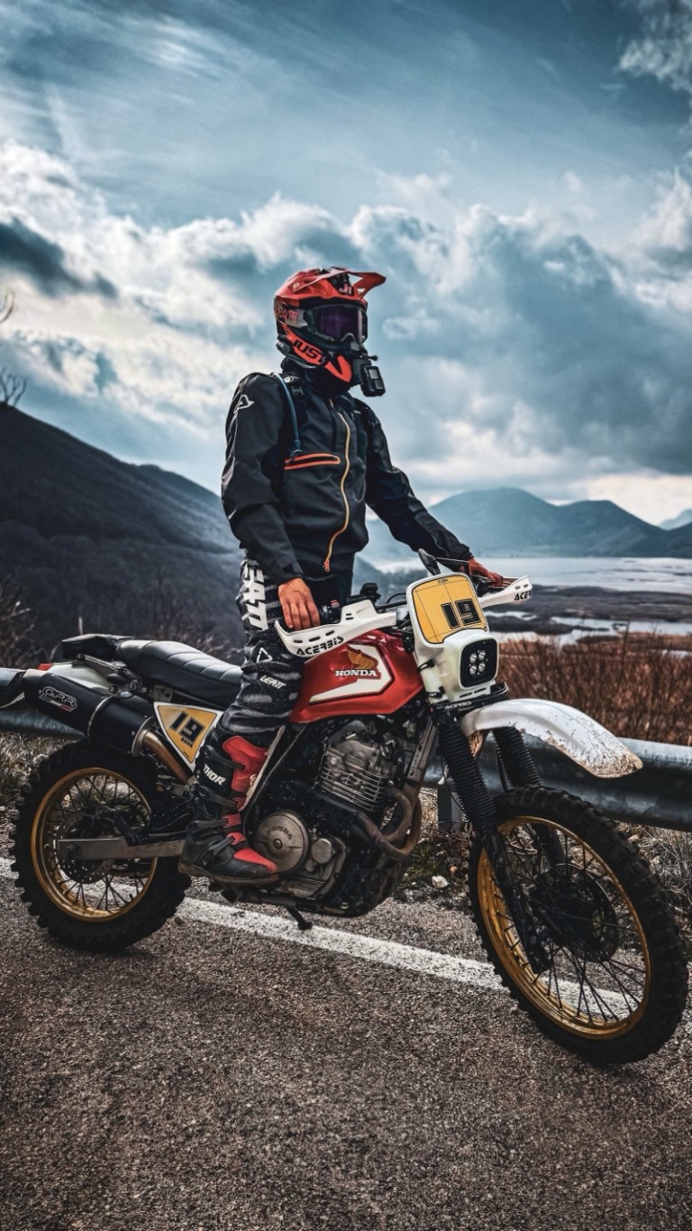 Enduro Dominator: Honda NX650 “EDNA” – BikeBound