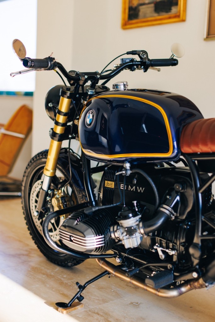 Unique & Functional: “Indigo” BMW R80 Roadster – BikeBound