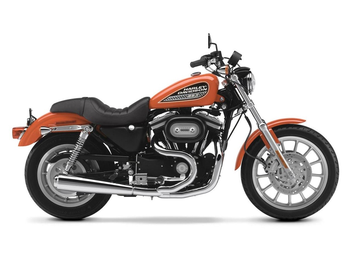 King Hunter: Harley-Davidson 883R Street Tracker – BikeBound