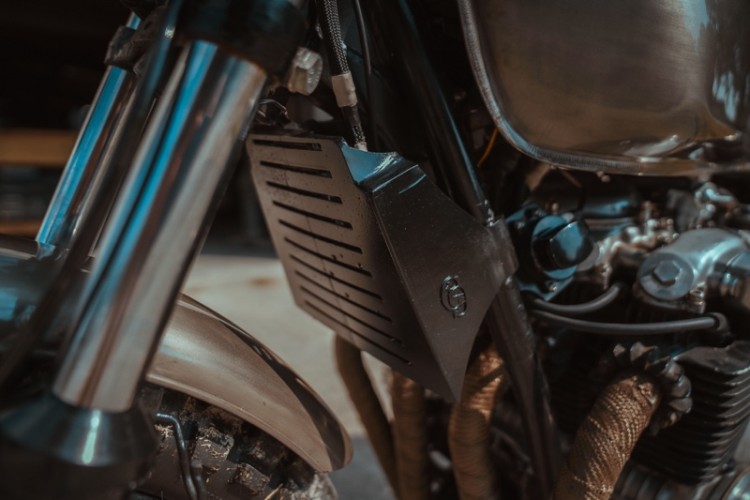 Wild Goose: Honda CB550 Brat Tracker – BikeBound
