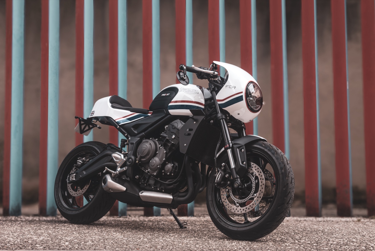 In Dust We Trust: “Triumph Legend” T100 – BikeBound