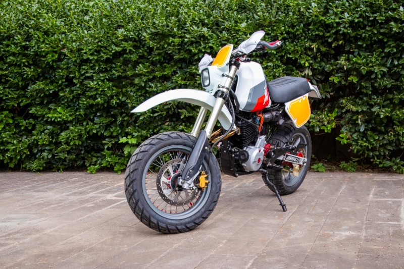 Retro Supermoto: Honda FMX650 “Kaze” – BikeBound