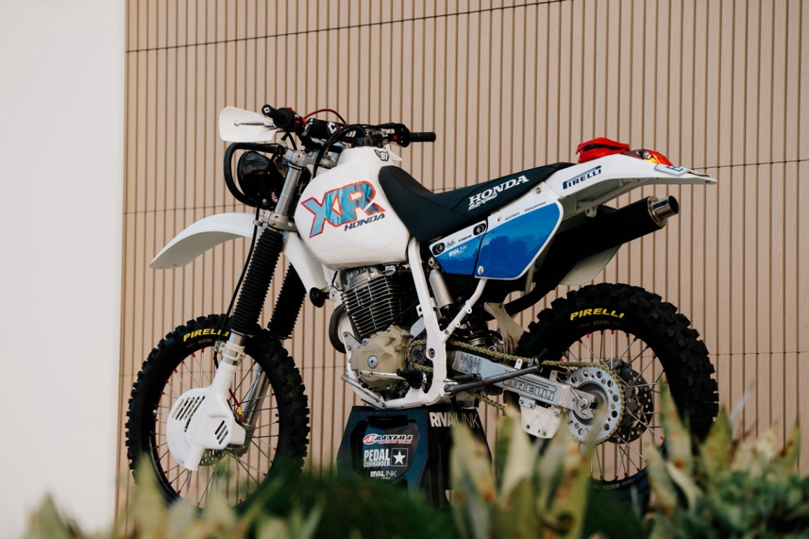 Baja-Style Weapon: Honda XR400R – BikeBound