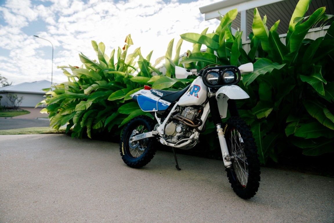 Baja-Style Weapon: Honda XR400R – BikeBound