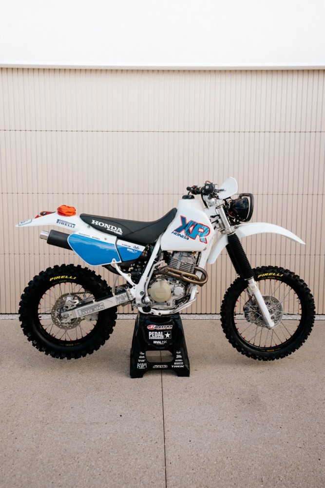 Baja-Style Weapon: Honda XR400R – BikeBound