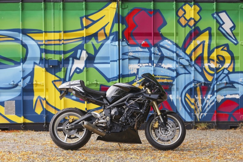 Street Racer: Triumph Street Triple 675 – BikeBound