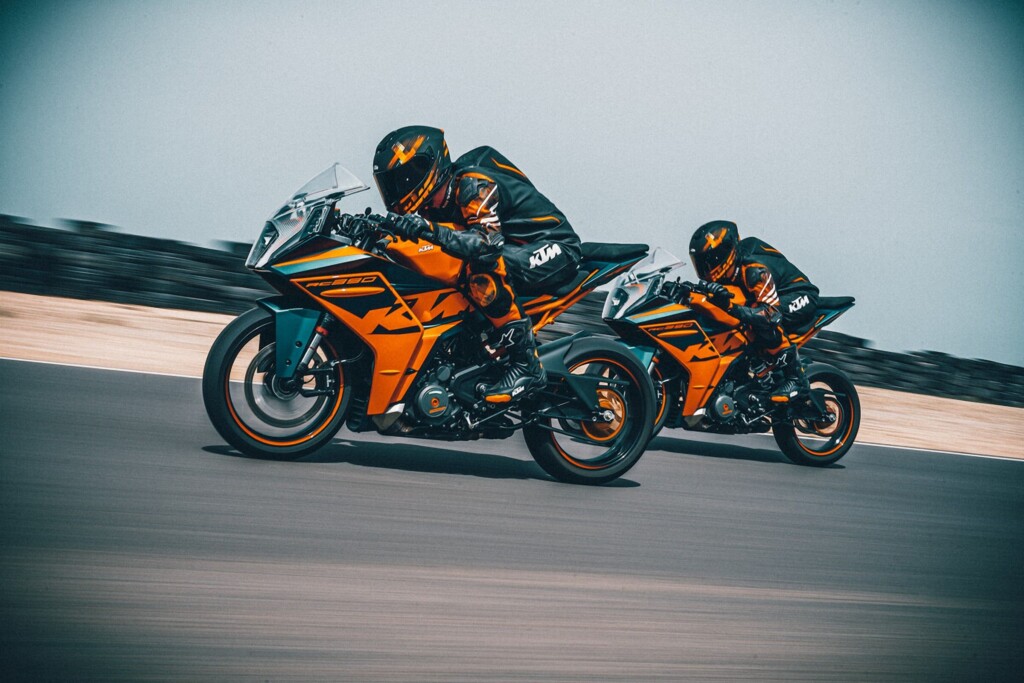 Review & Specs: KTM RC 390 – BikeBound