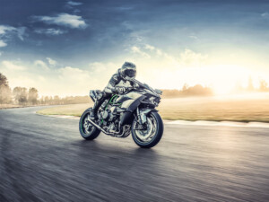 Review & Specs: Kawasaki Ninja H2R: 300-hp Hyperbike – BikeBound