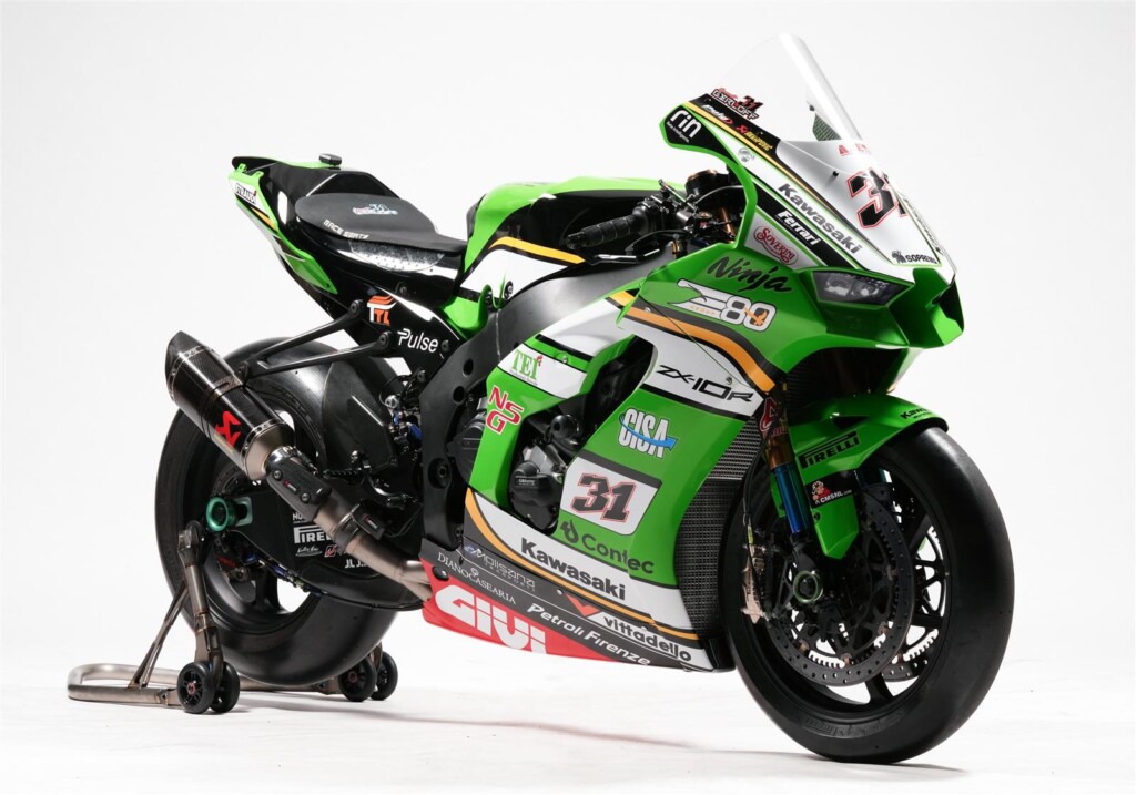 Review & Specs: Kawasaki Ninja ZX-10R – BikeBound