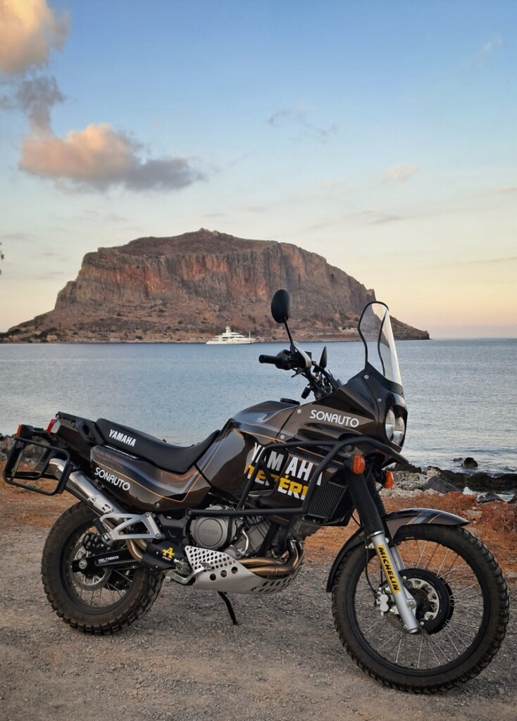 Desert Storm: Yamaha Super Ténéré 750 – BikeBound