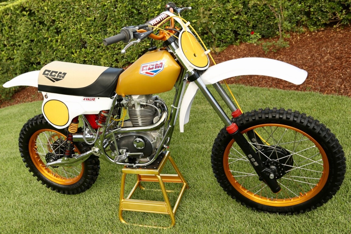 Dream Thumper: CCM 500 Four-Valve Works Replica – BikeBound