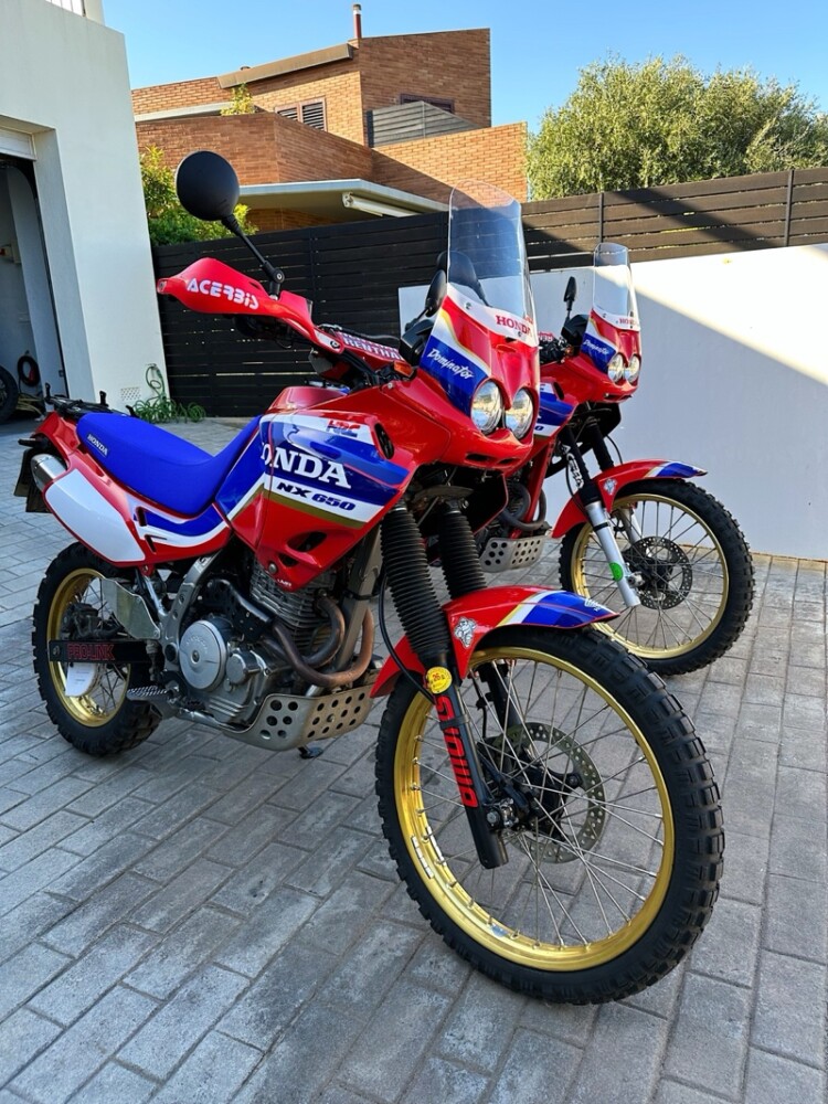 Xuxu’s Team Sandraiders: Honda NX650 Dominator Rally Bikes – BikeBound
