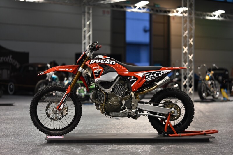 Maxi-Enduro: Ducati “MX 900 Tributo” – BikeBound